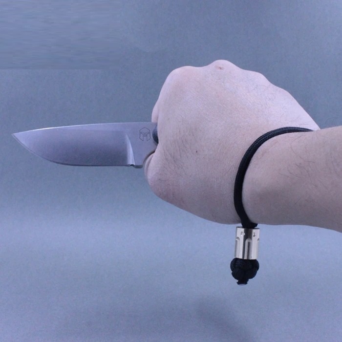 Knife Recoil Revolver Clip Paracord with Beads: Tactical Accent - Beadshub